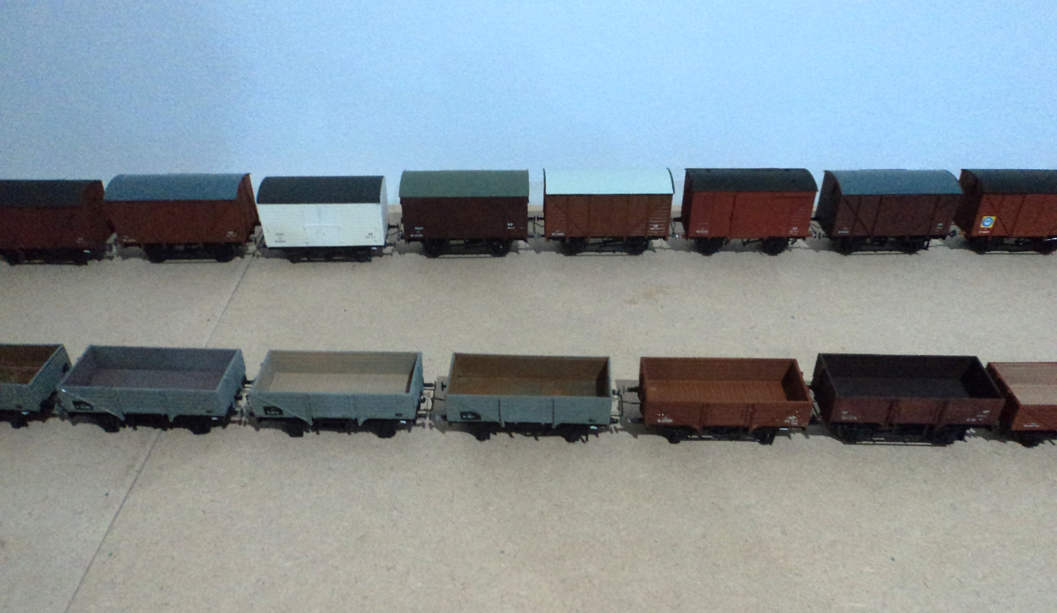 “Stand-off Scale” Wagons - Modifying & Detailing RTR stock - RMweb