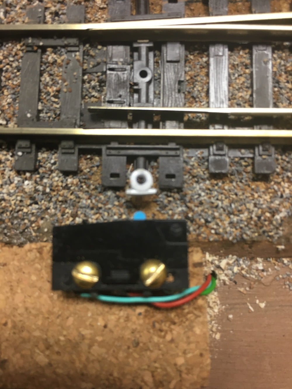 How to power the frog with manual point control - Electrics (non-DCC ...