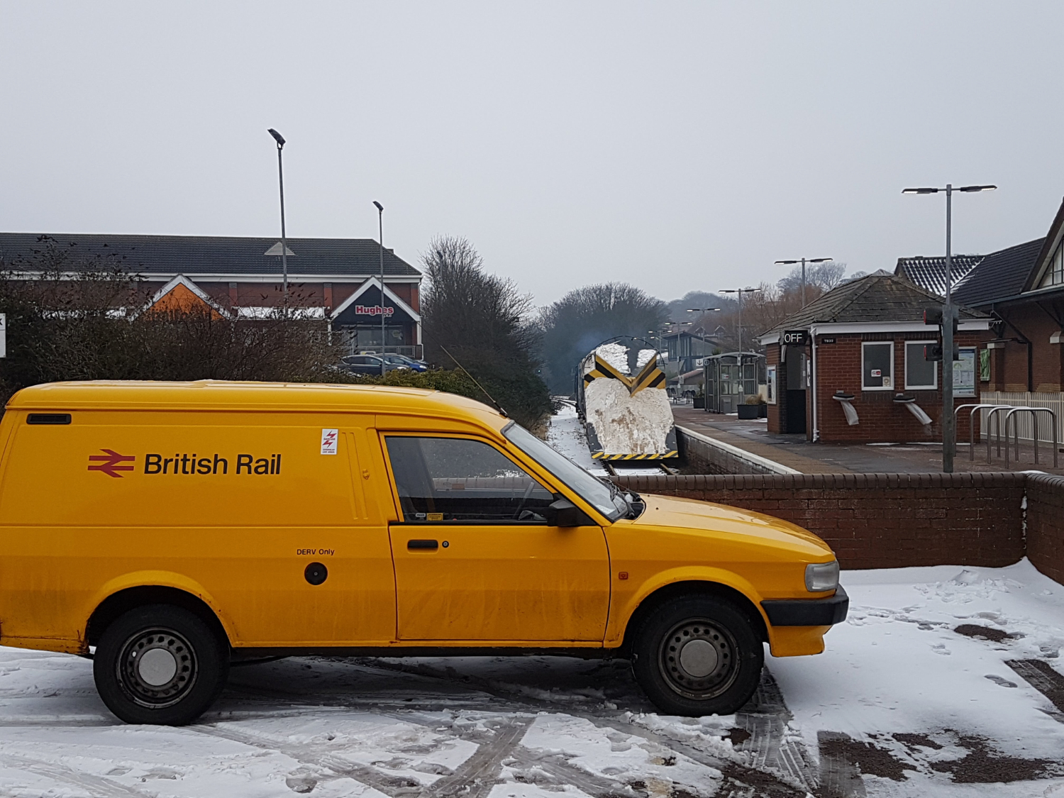 Class 08 converted to snow plough. - UK Prototype Discussions (not ...