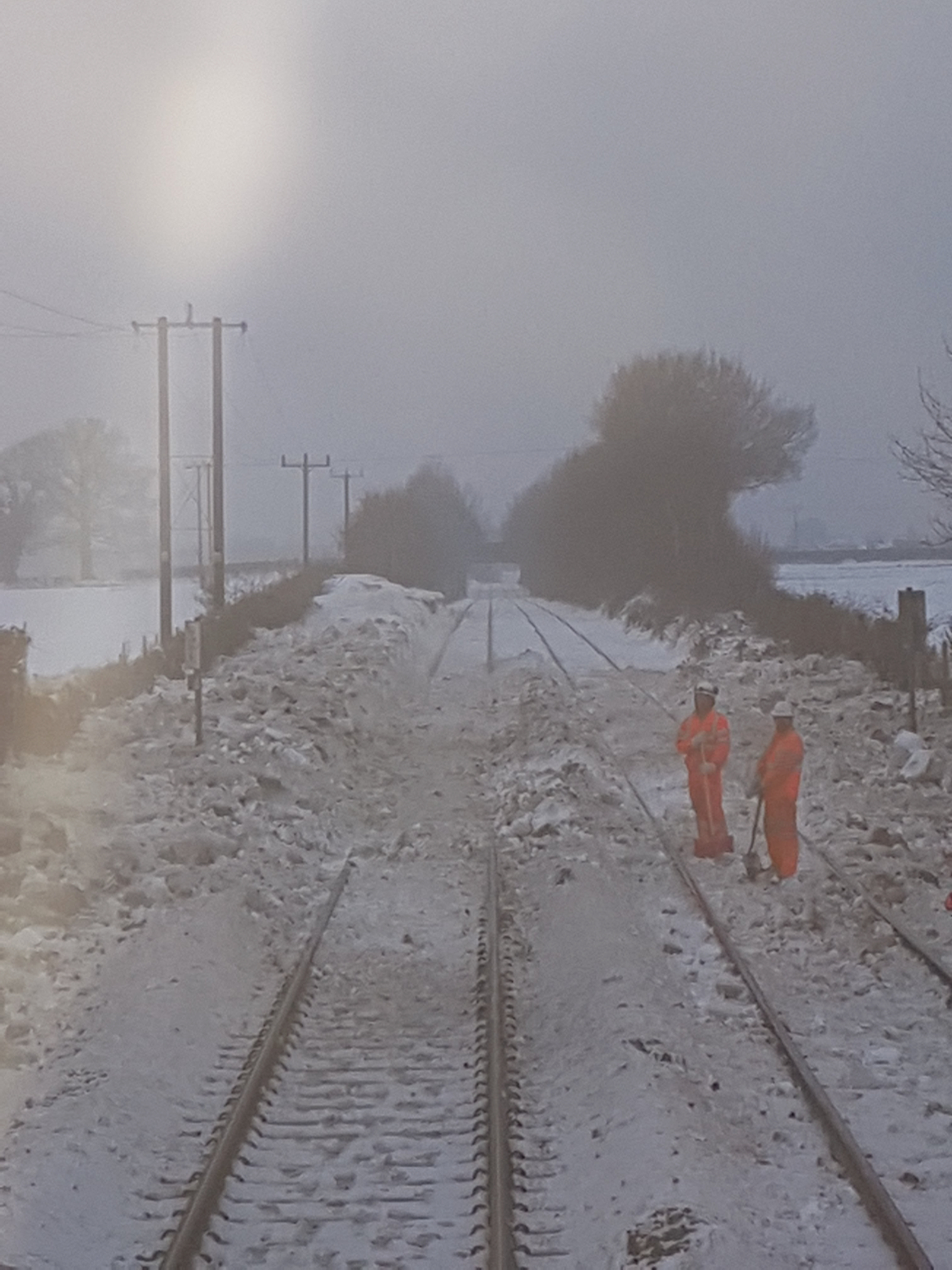 Class 08 converted to snow plough. - UK Prototype Discussions (not ...