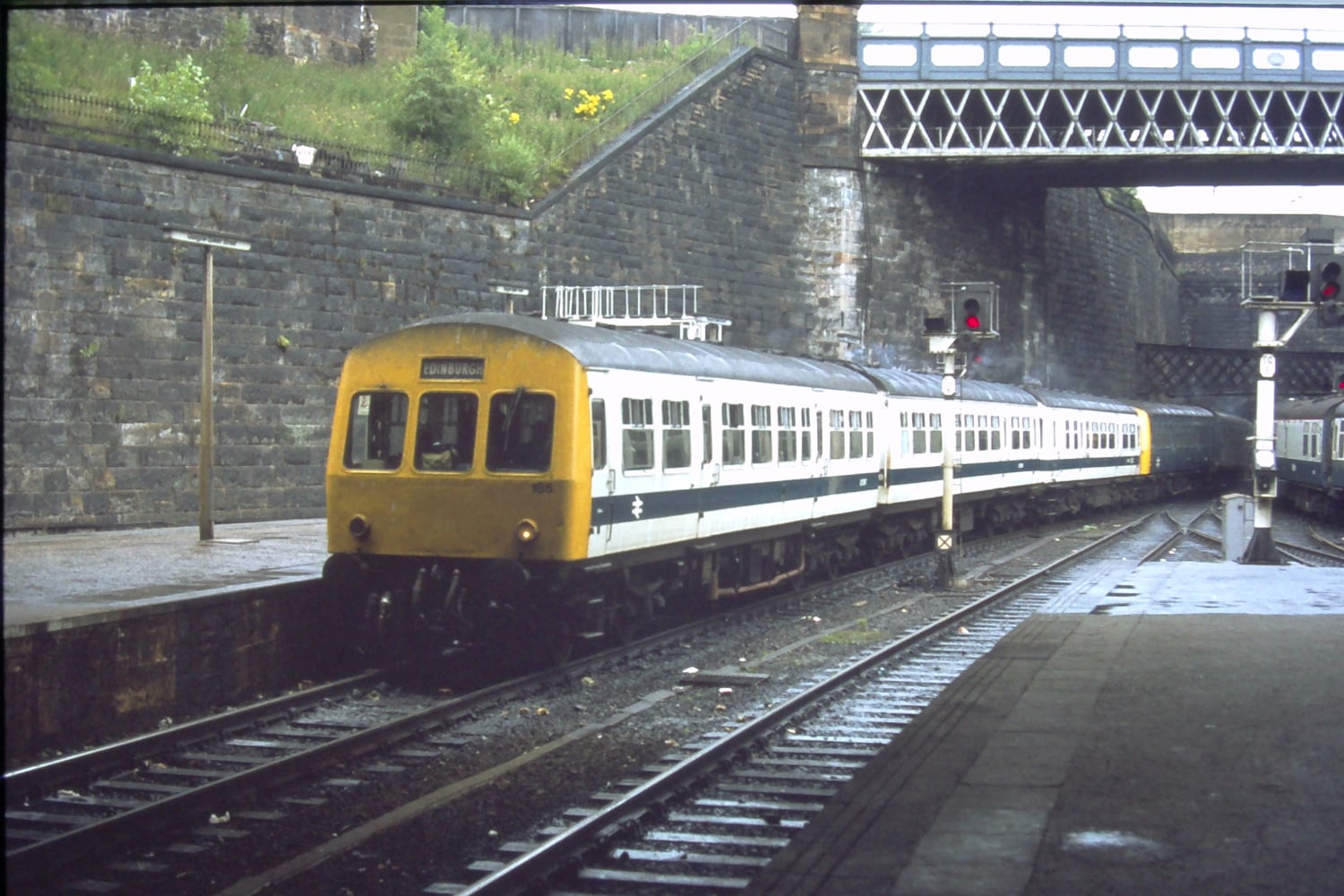 What Locomotives and DMU’s operated from Glasgow Queen Street in early ...