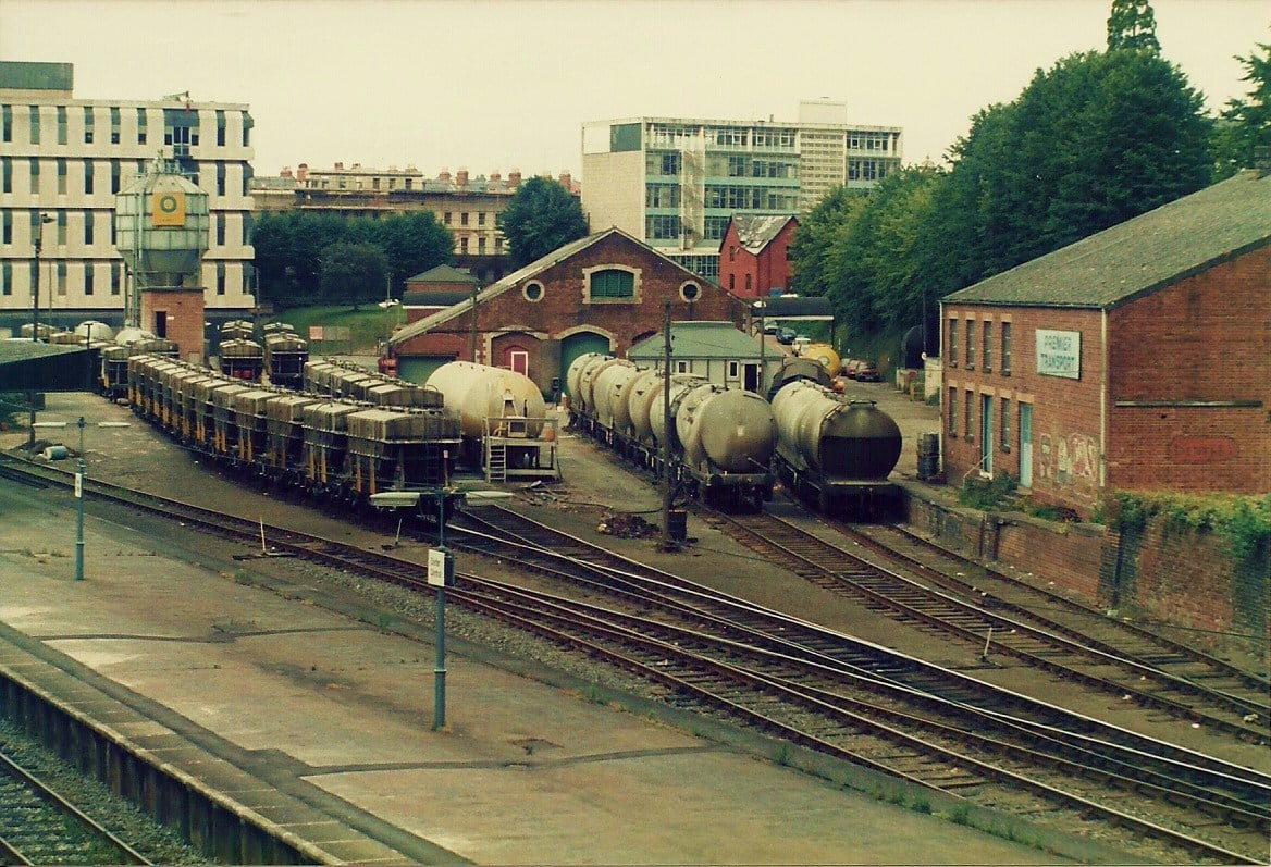 How were PCA cement tanks discharged at receiving terminals ? - UK ...