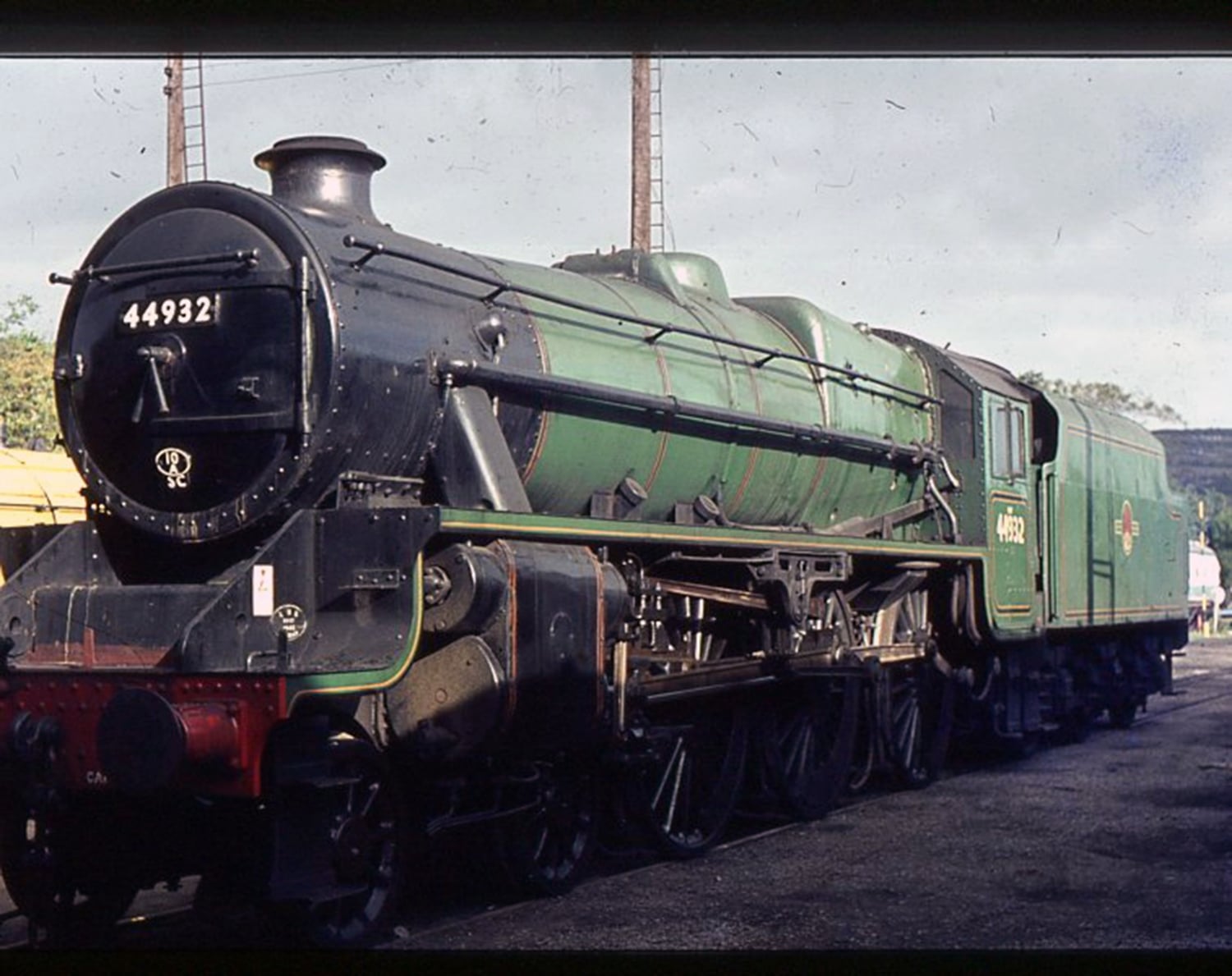 Do we know what the other "runner up" livery choices that BR considered ...