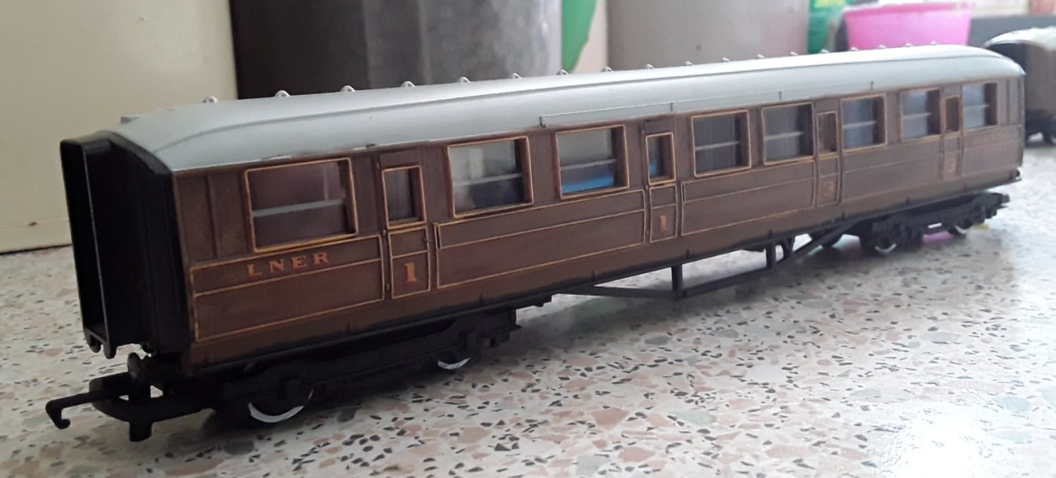Improving Hornby's Gresley Coaches - Modifying & Detailing RTR stock ...