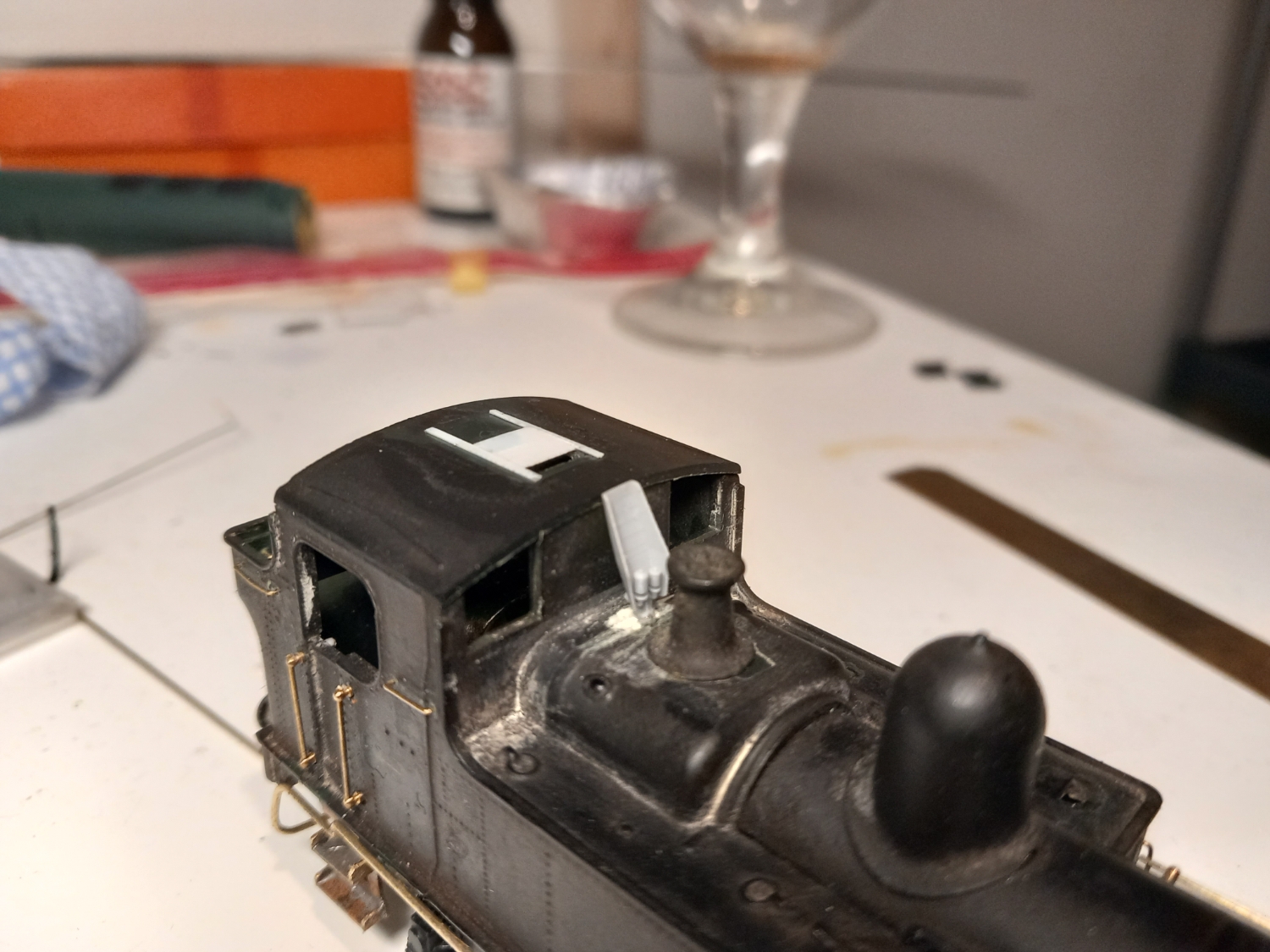 Locos and rolling stock for Caia Road - Airfix Siphon G - Modifying ...