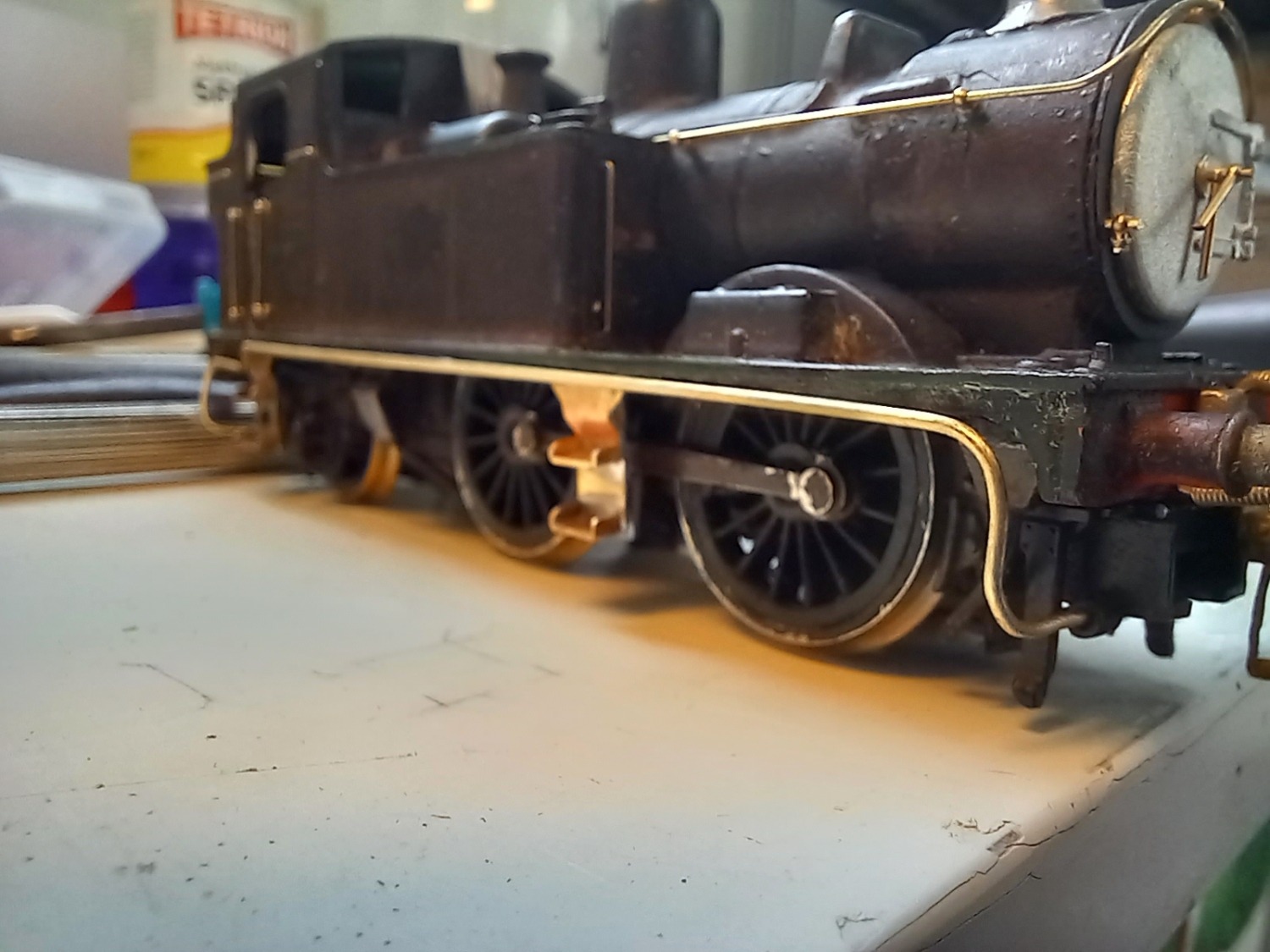 Locos and rolling stock for Caia Road - Airfix Siphon G - Modifying ...