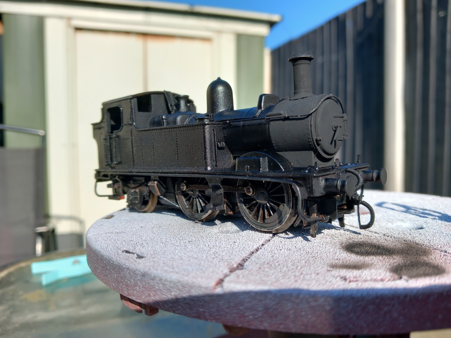 Locos and rolling stock for Caia Road - Airfix Siphon G - Modifying ...