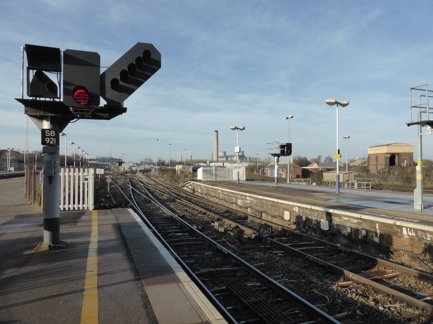 Signals - Present-Day Semaphore, Lights and Repeaters - UK Prototype ...