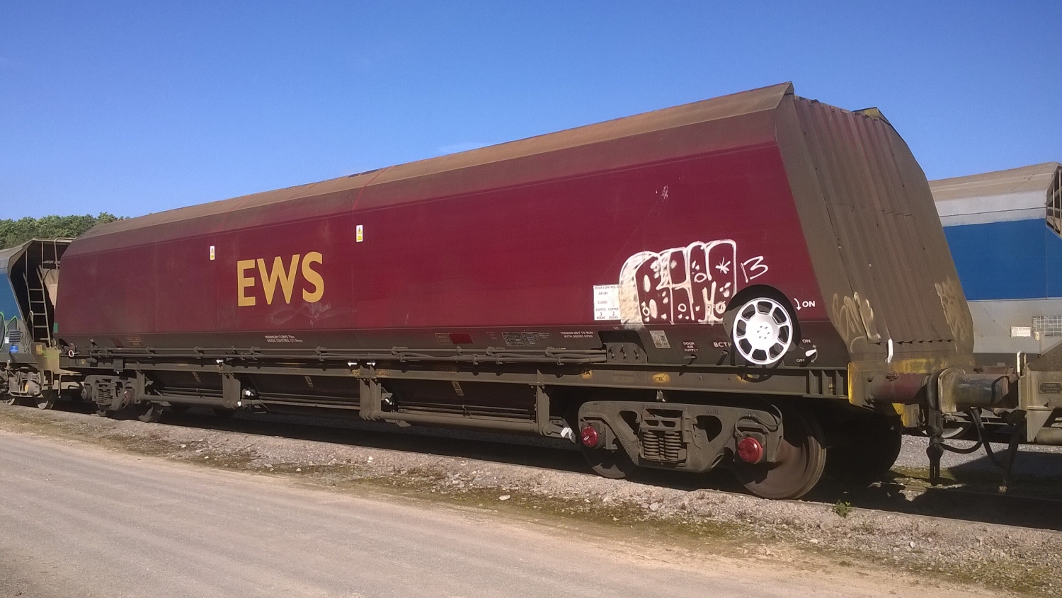 EWS monster box and HTA coal wagons - Modifying & Detailing RTR stock ...