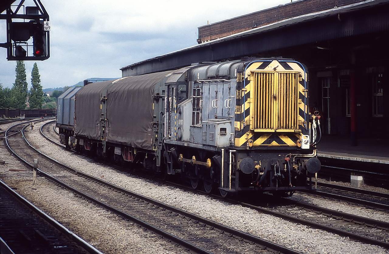 Revolution Trains offers IHA-F Sfhimms wagons in 00 and N - Page 2 ...
