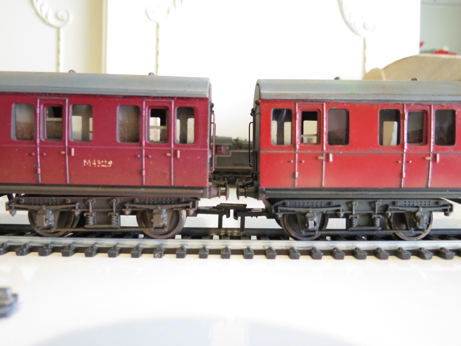 Improving Triang suburban coaches - Modifying & Detailing RTR stock - RMweb
