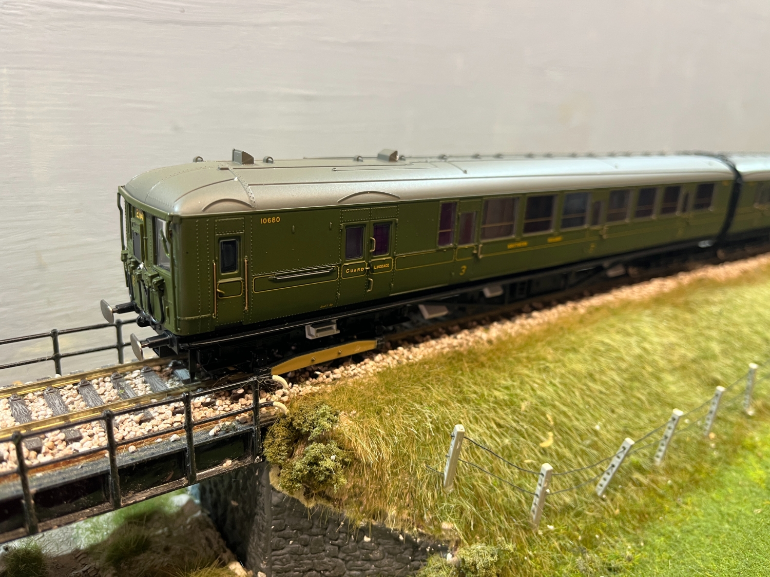 Hornby Southern Railways 2-BIL EMU - DCC Fitted - Marketplace: only ...