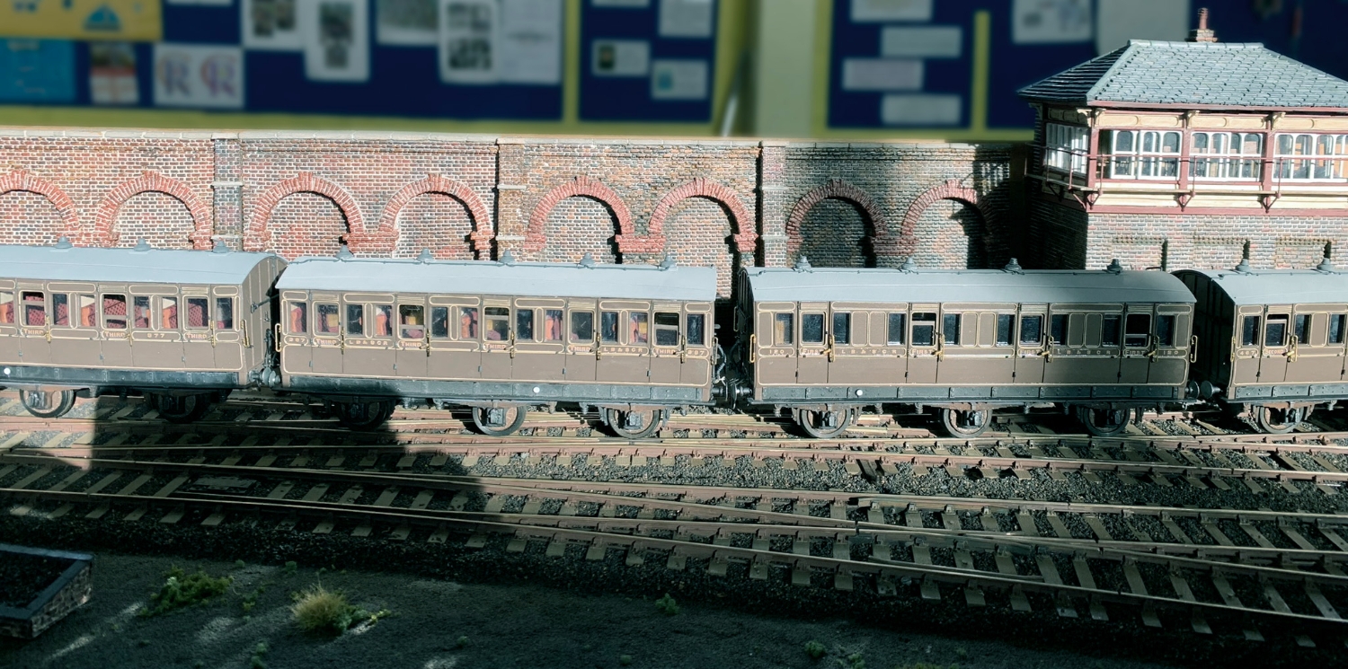 LBSC Billinton 6 wheel coaches in 7mm - Pre-Grouping - Modelling ...