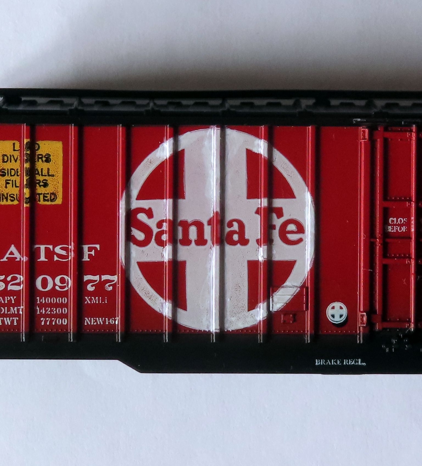 Badly decorated Box Car - Weathering, Painting & Transfers - RMweb