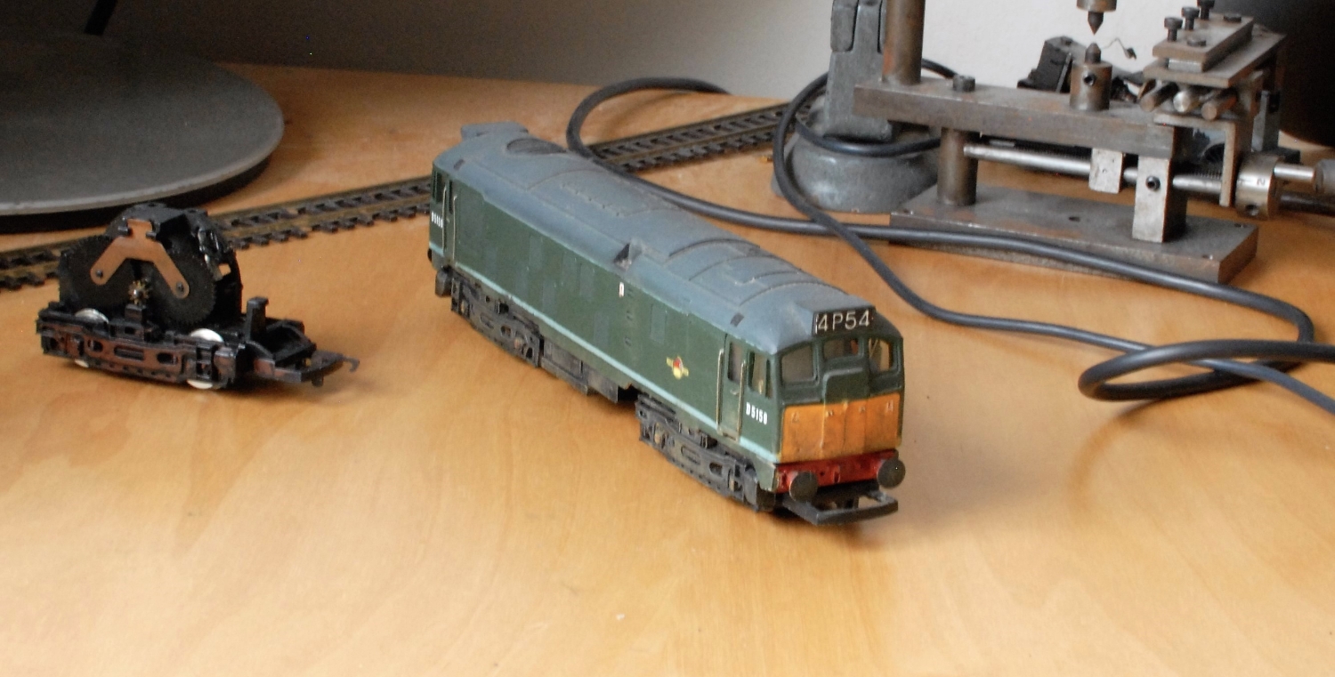 British Rail Class 25/0 in rail blue with full skirt & original exhaust ...