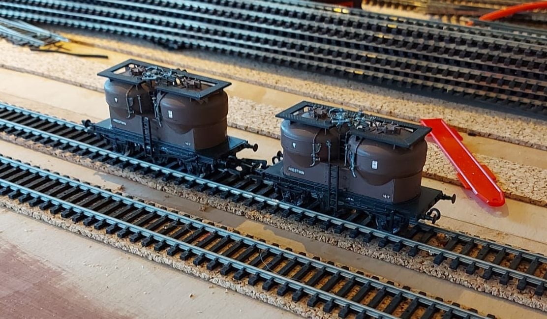 Dapol/Airfix BR Prestwin Wagon Build. The Raunds Apprection Society ...