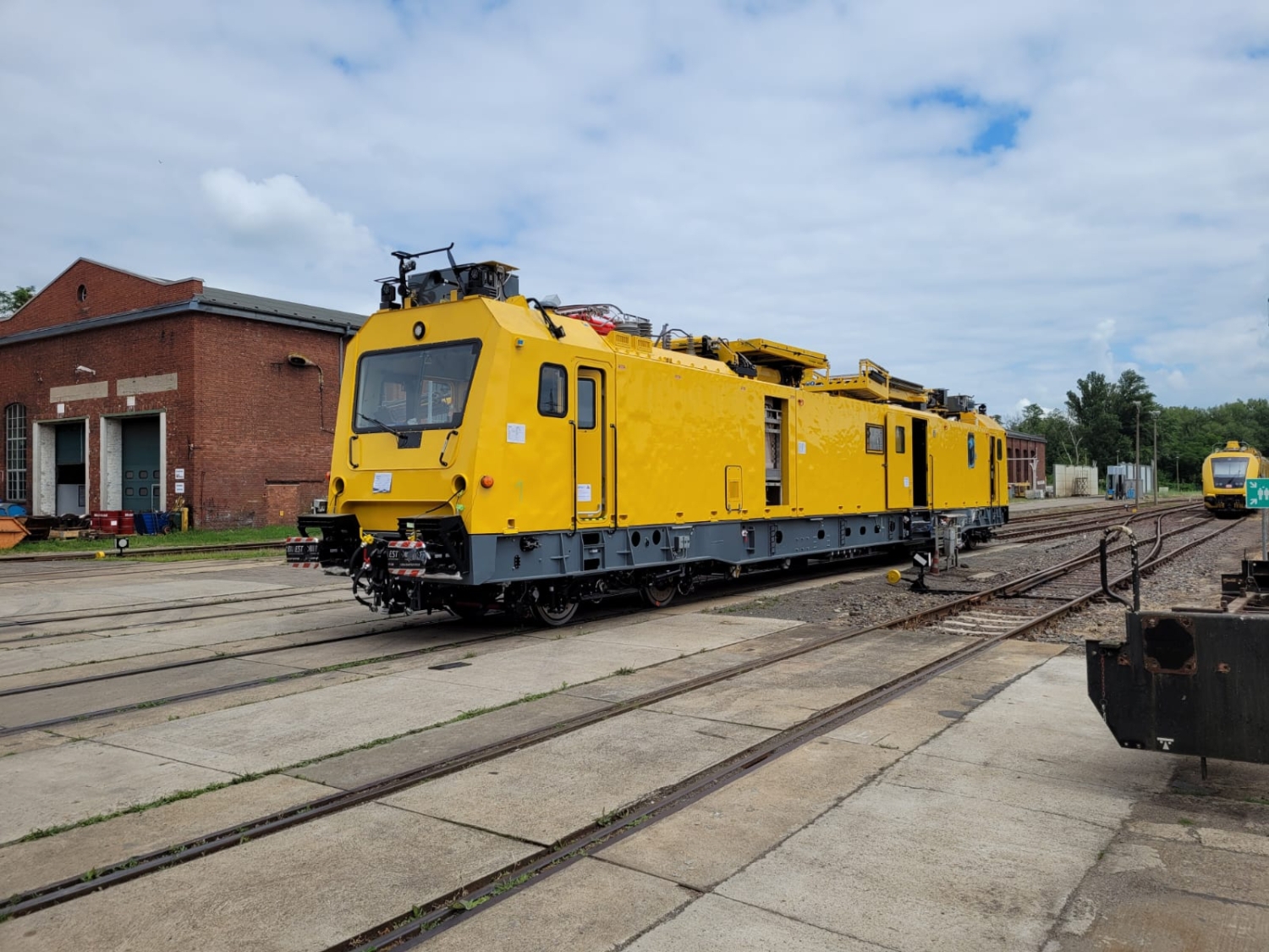 New Deutsche Bahn maintenance vehicle - German Railways 🇩🇪 - RMweb