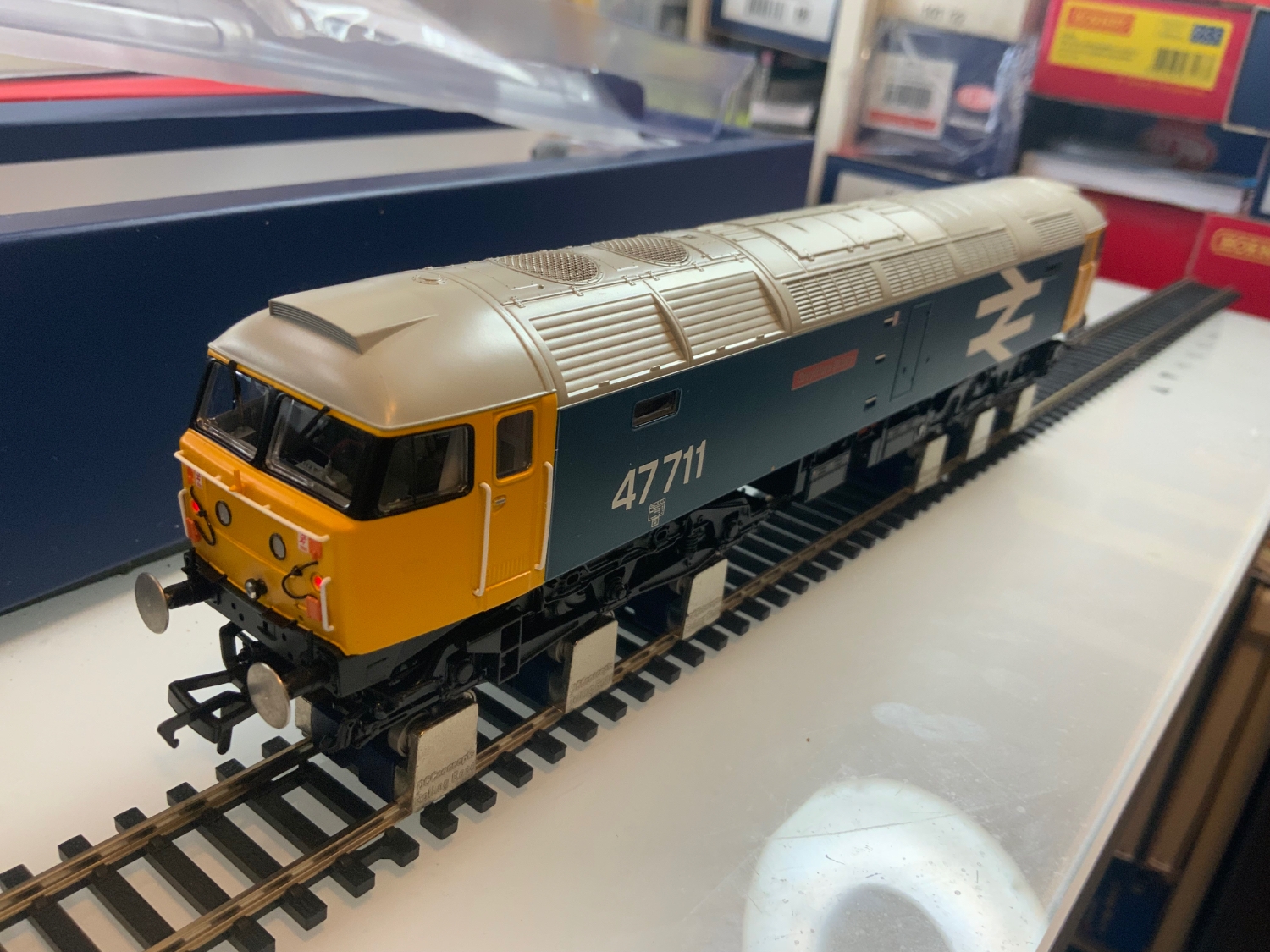 35-415 Bachmann OO Gauge Class 47/7 47711 'Greyfriars Bobby' BR Blue ...