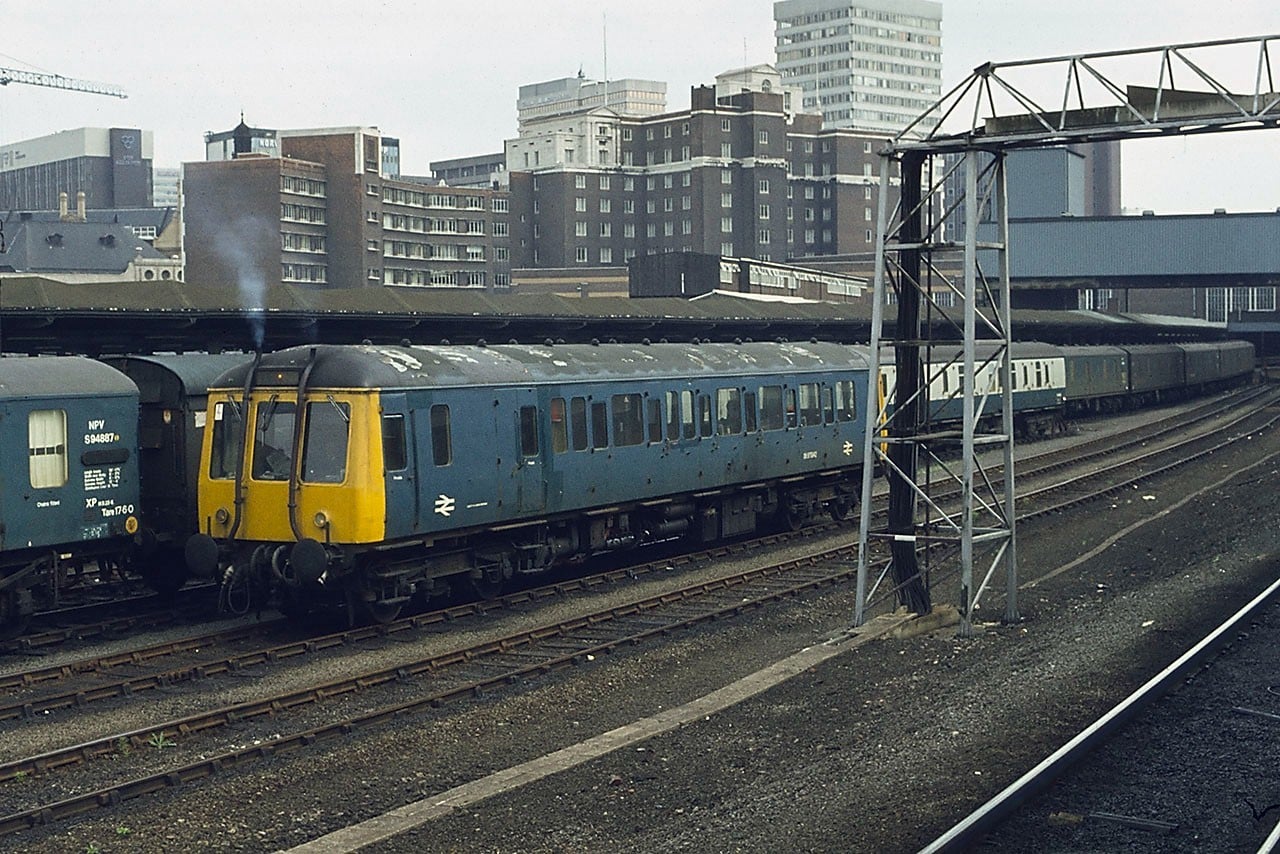Leeds Station, north side, parcels sidings 1980s photos / research - UK ...
