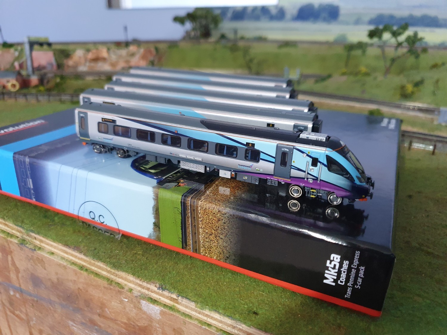 N Scale : RevolutioN Mk5a Trans Pennine Coaches - Marketplace: only ...
