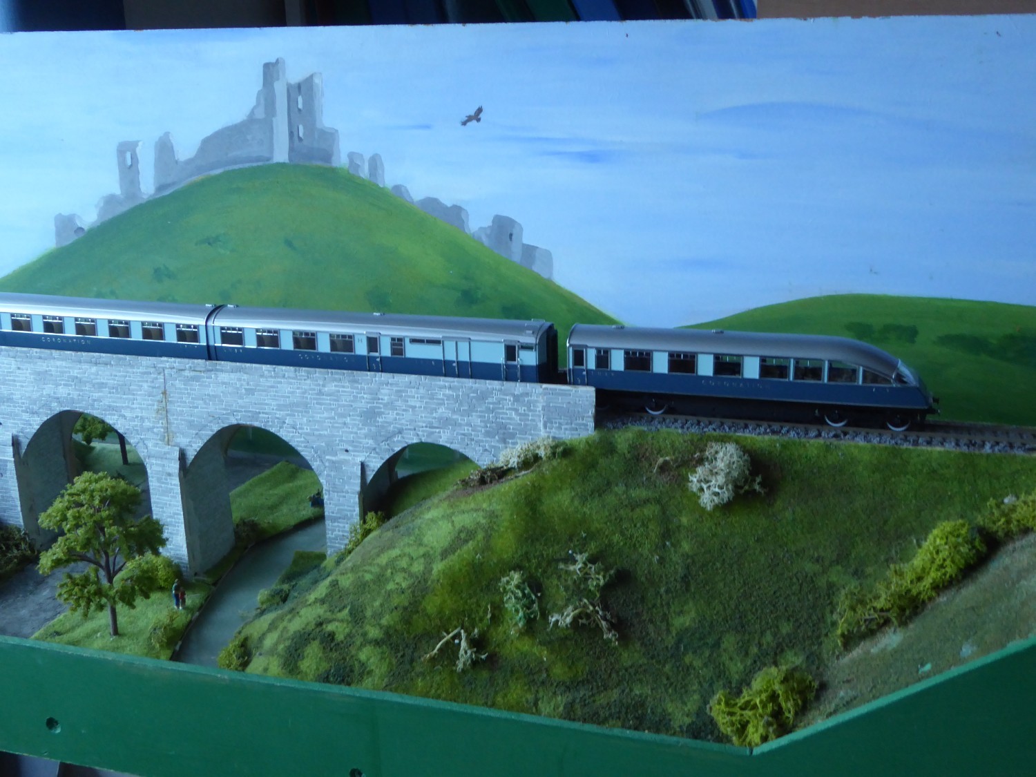 LNER Coronation Stock - Page 21 - Hornby - RMweb