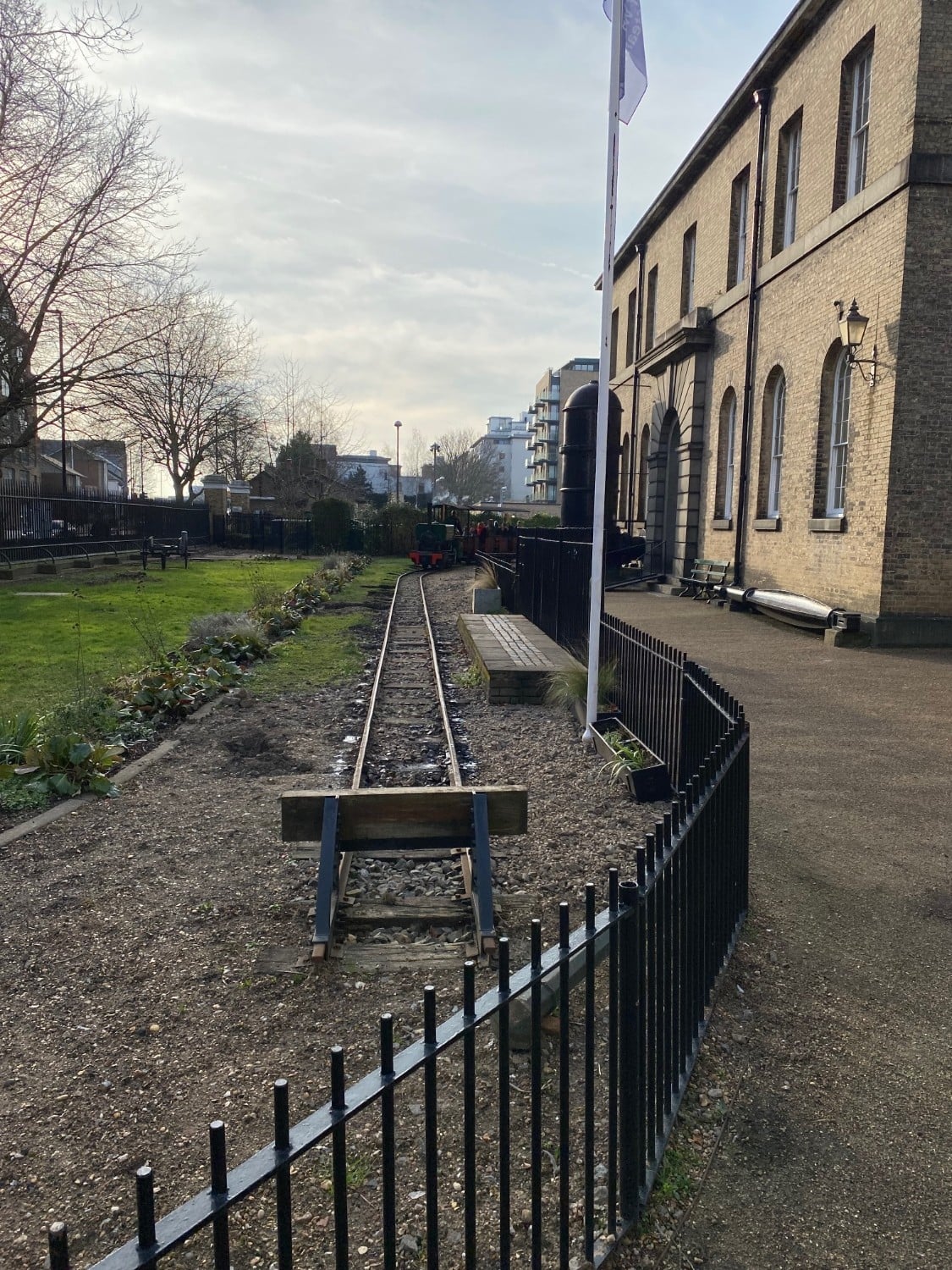 Narrow gauge single-line terminus prototypes (or non-passenger ...