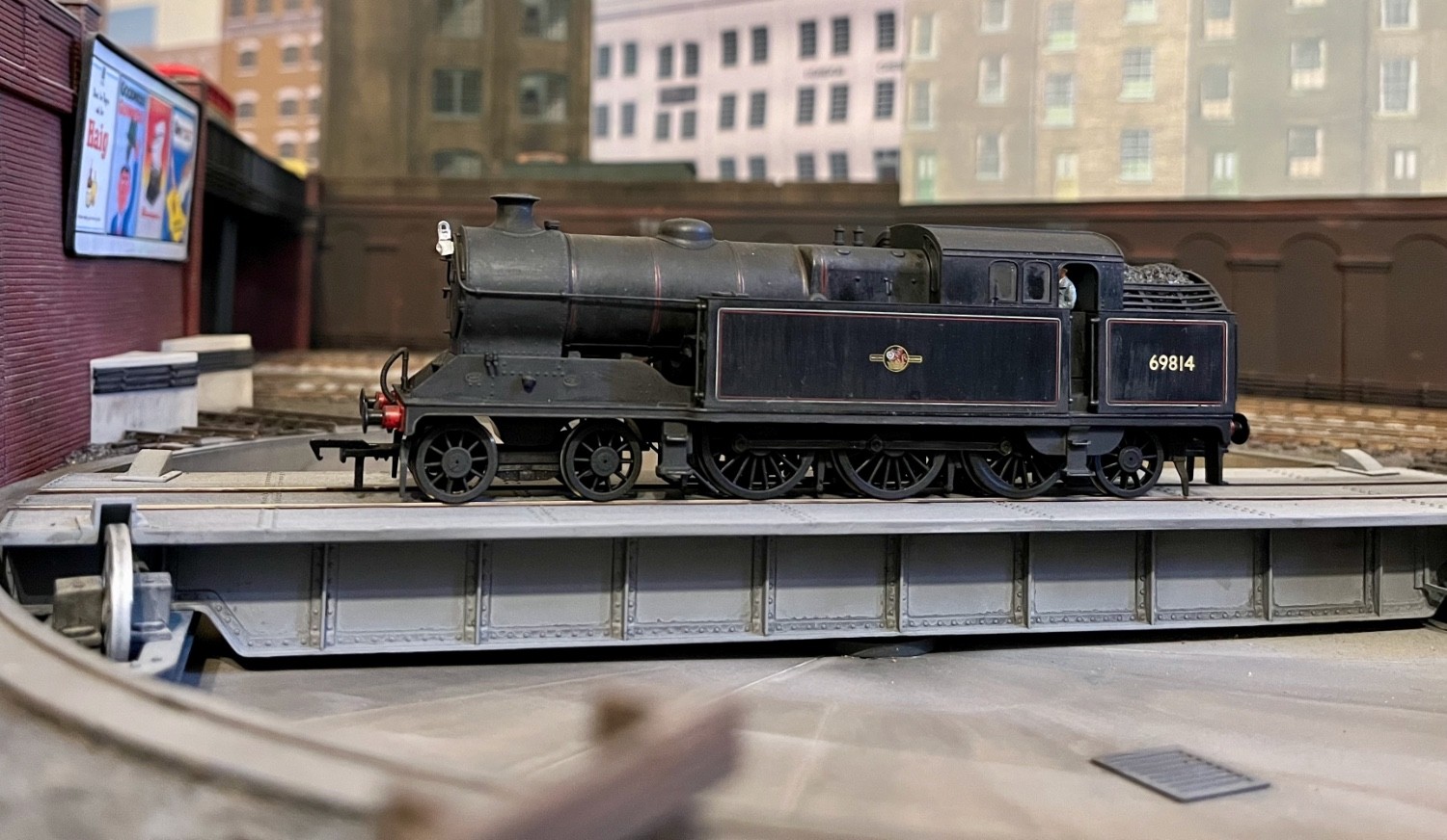 Fitting crew into tank engine cabs. - Modelling Questions, Help and ...