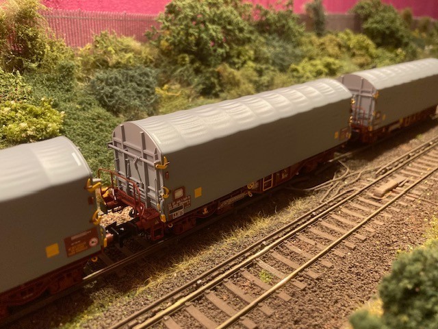 Revolution Trains offers IHA-F Sfhimms wagons in 00 and N - Page 5 ...