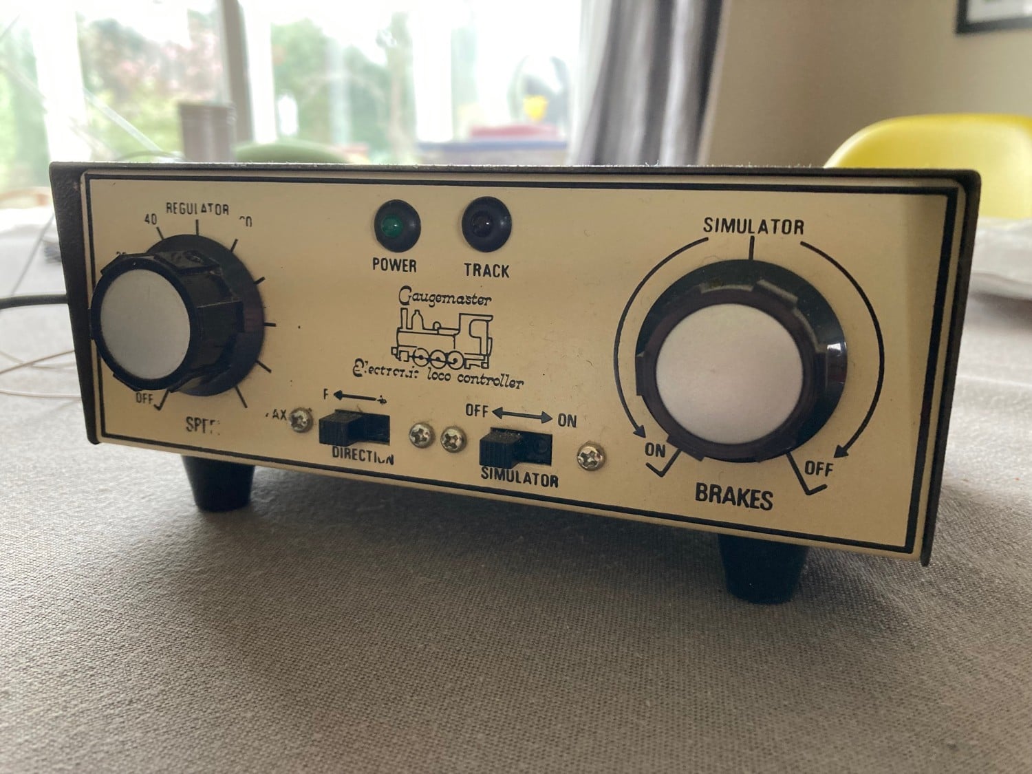 Gaugemaster Single Track analogue controller with brake simulator - now ...