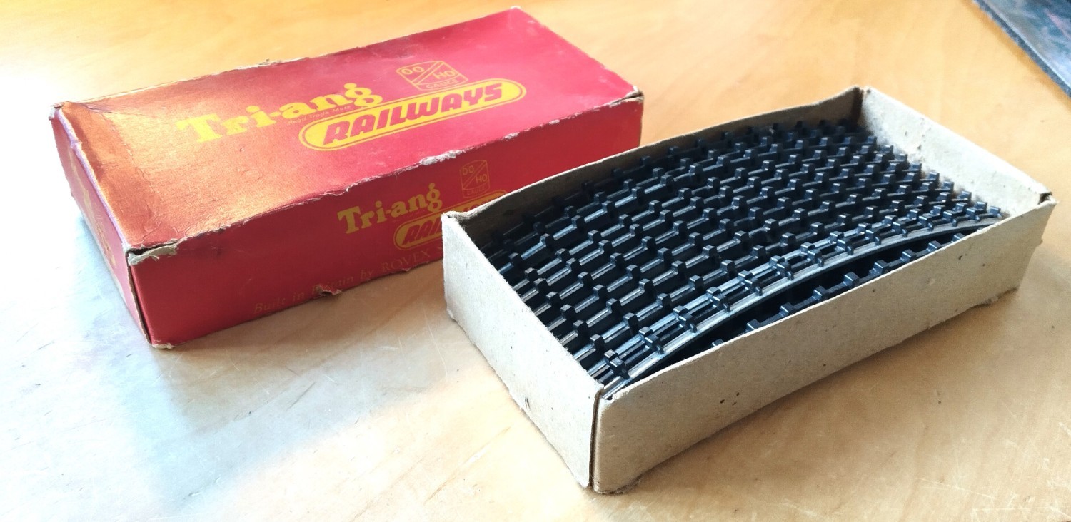Tri-ang Series 3 track - Free to a good home - RMweb