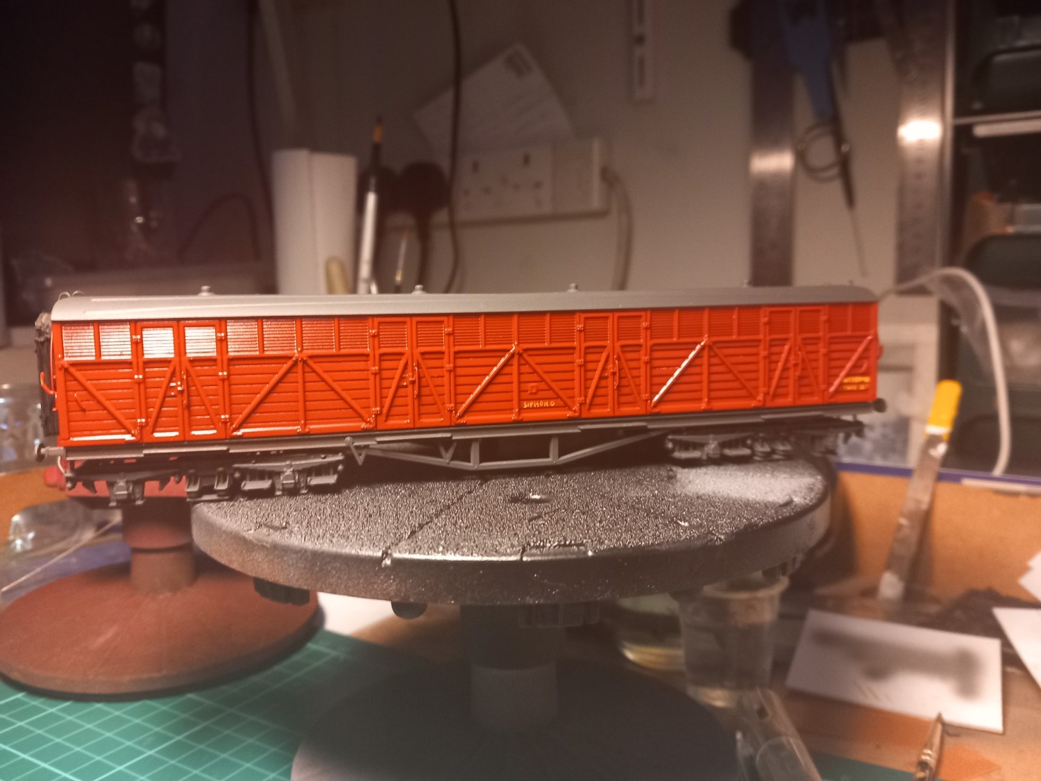 Locos and rolling stock for Caia Road - Airfix Siphon G - Page 4 ...