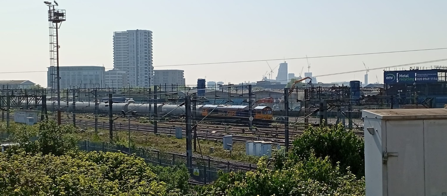 Spotting a Class 66 in London - UK Prototype Questions - RMweb