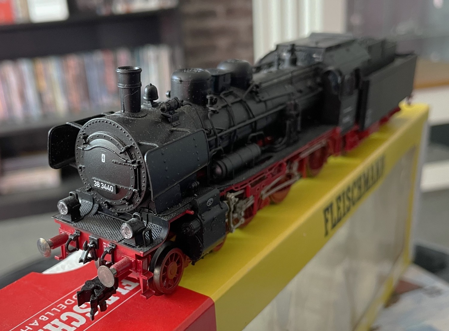 Decided to dive in and do a HO scale West German layout set in the late ...
