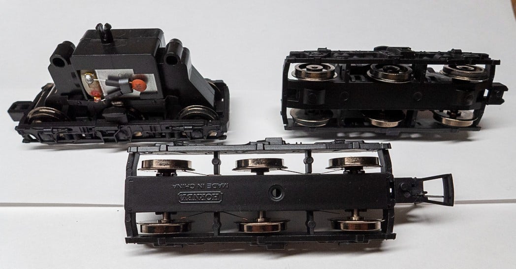 Lima Class 37 - Conversion to DCC , Dual Powered Bogies and Lights ...