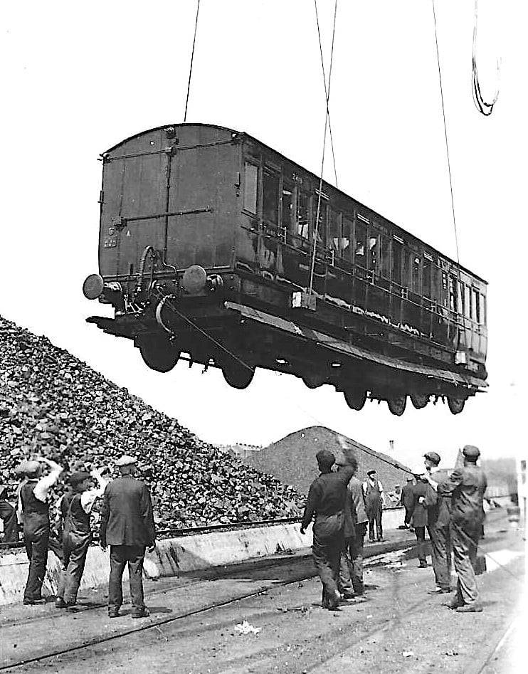 EFE ex-LBSCR Isle of Wight coaches - Page 4 - EFE Rail - RMweb