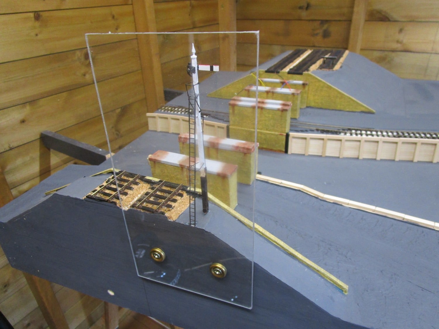 Layout edge guard, i.e perspex/plexiglass/acrylic - Layout & Track ...