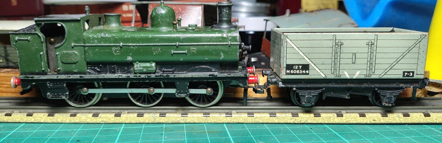 3 rail at Forrest Hill show 14th Mar - LMS 8F - Tank wagons - Page 6 ...