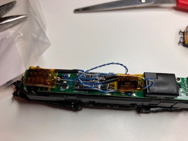 Loksound V5 mini and Staco3a stay alive - DCC Help & Questions - RMweb