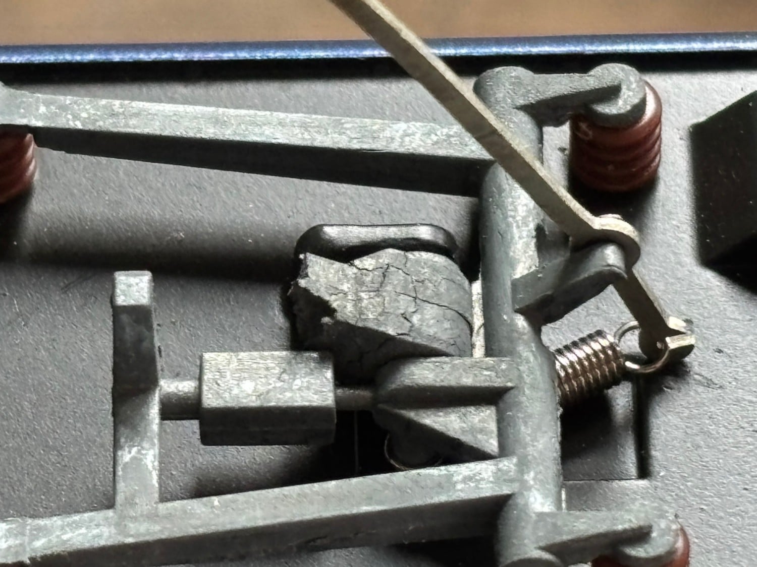 Zinc Pest (Mazak Rot); The Affected Models List - Page 9 - Modelling ...