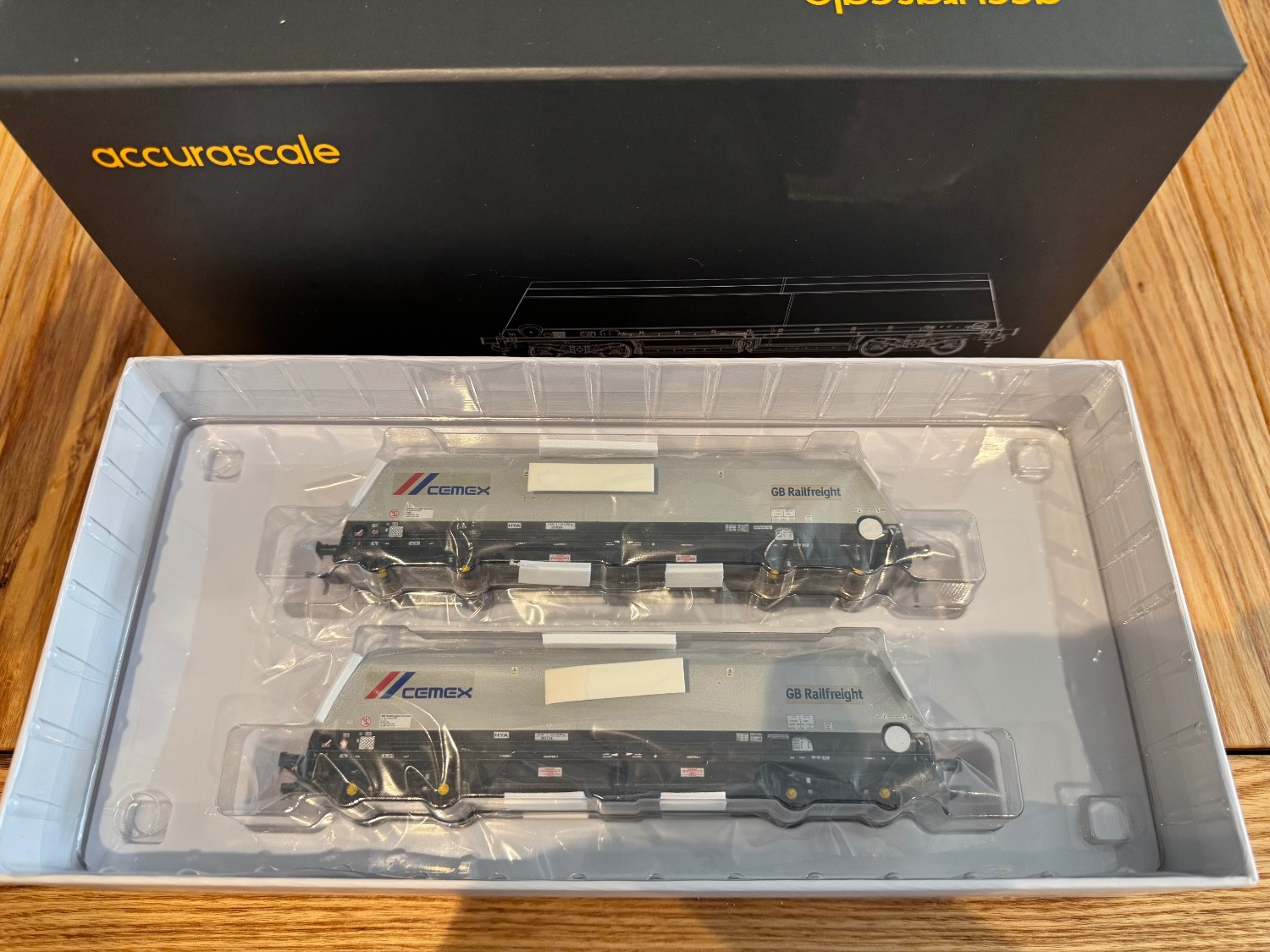 SOLD - Accurascale OO gauge HYA wagons x8 (4x twin packs ...