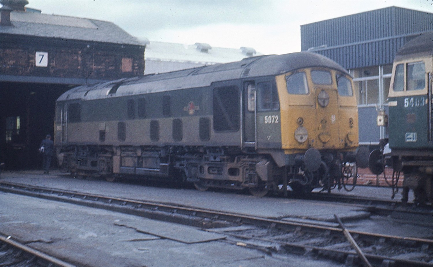 D5032 - was it's early livery on the NYMR "correct"? - Page 2 - UK ...