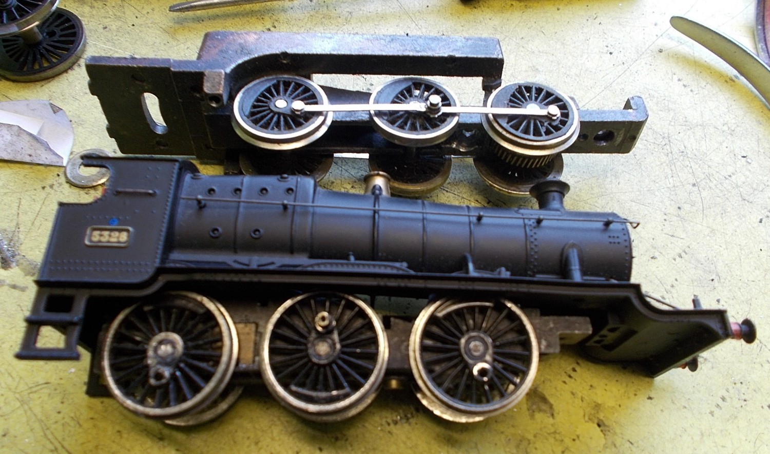 Mainline split chassis motor replacements - Modelling Questions, Help ...