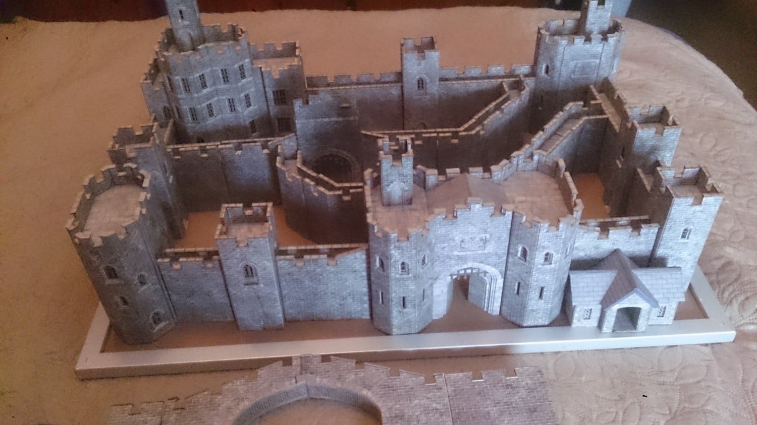 Clun Castle (not 7029) ! - Boxfiles, Micro layouts & Dioramas - RMweb