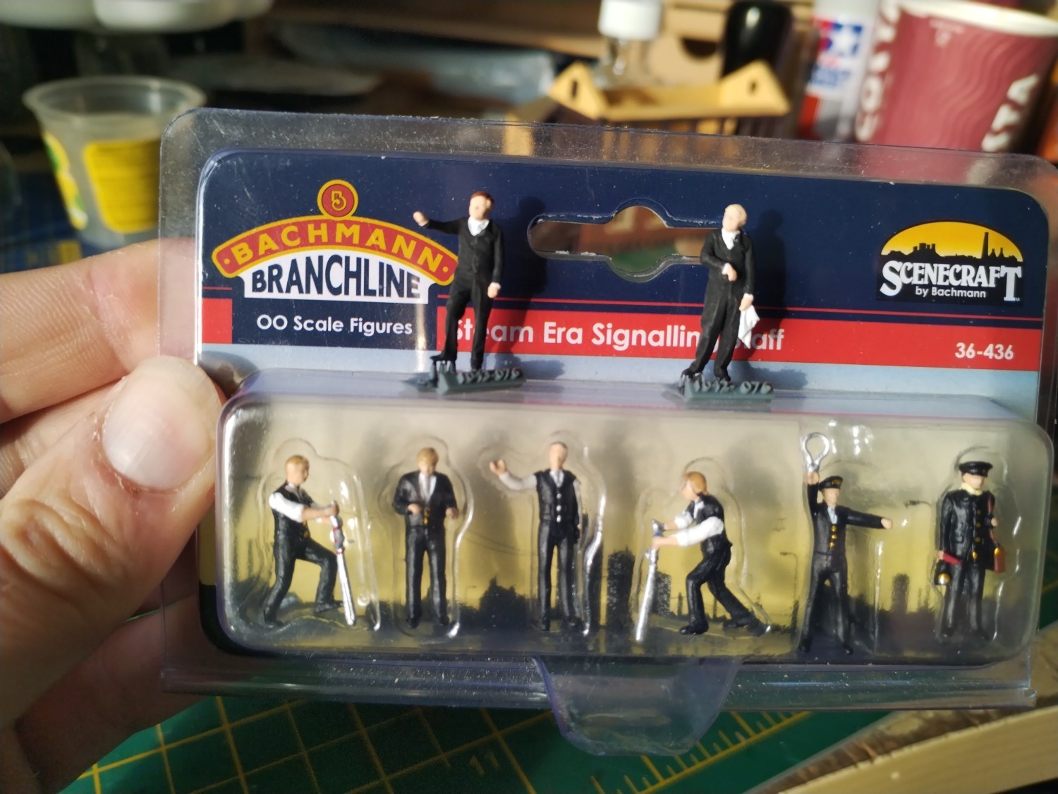 Modelu figures - grey showing through "skin" - Modelling Questions ...