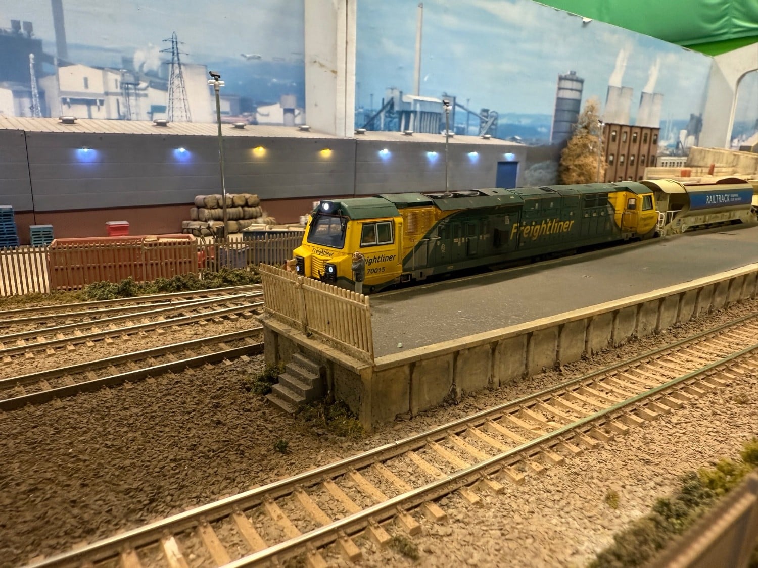 Acton Parkway - Layout topics - RMweb