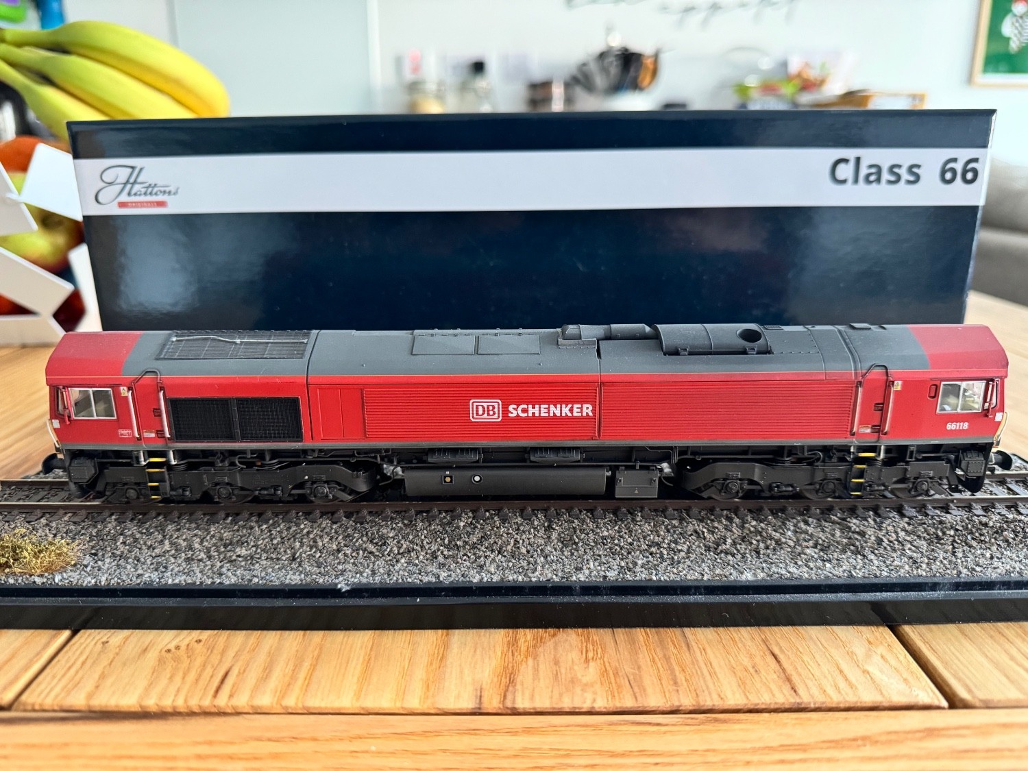 SOLD - Hattons OO Gauge DB Schenker red 66118. DCC fitted, weathered ...