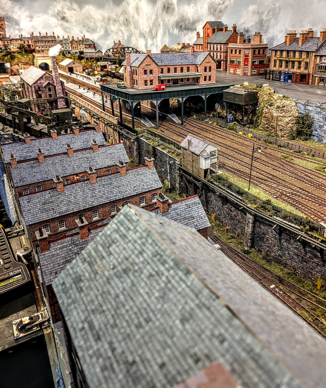 Adding more buildings to Denton station - Layout topics - RMweb