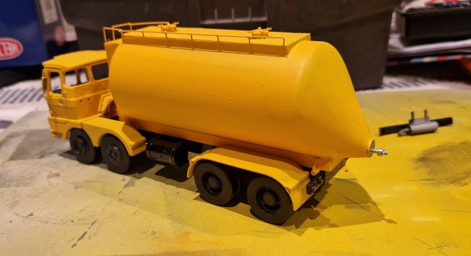 1:43 Blue Circle Cement Scammell Routeman tanker build - Page 2 - Road ...