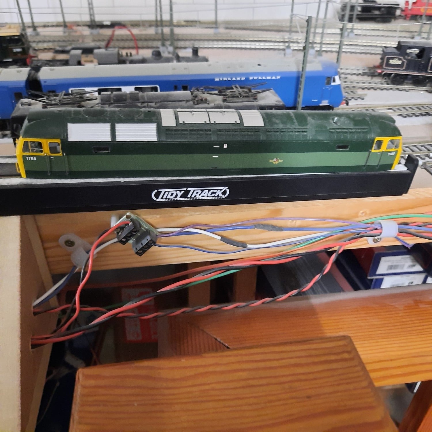 Various Parts For Sale - Bachmann Cl47 Body, EM76 Pantographs (Heljan ...