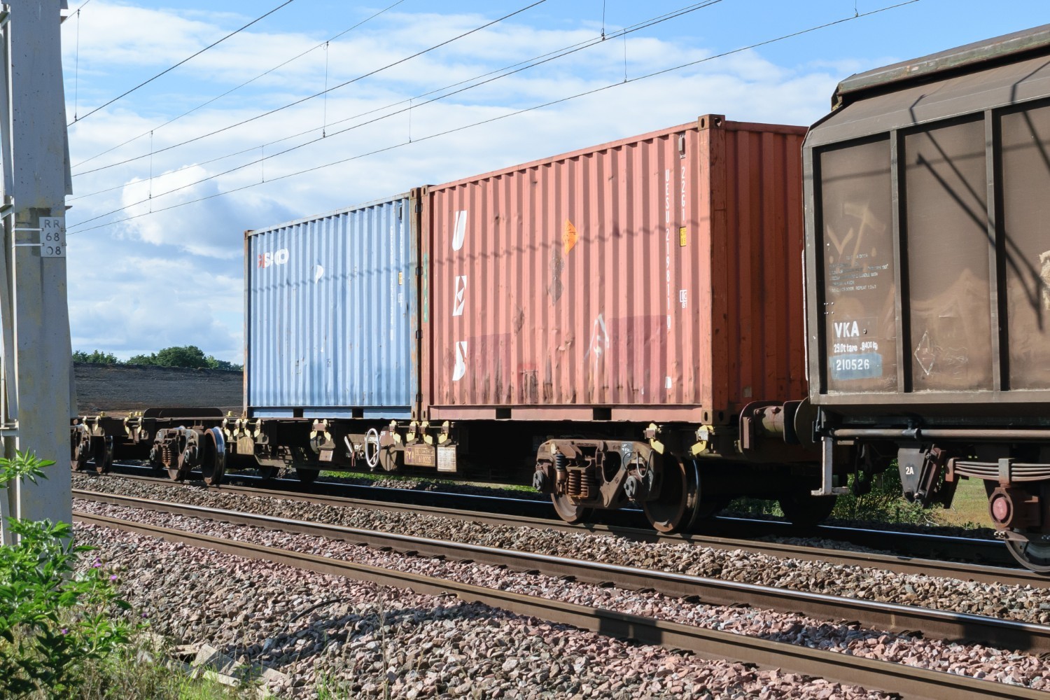 Modern freight company wagons used by other freight company's - UK ...